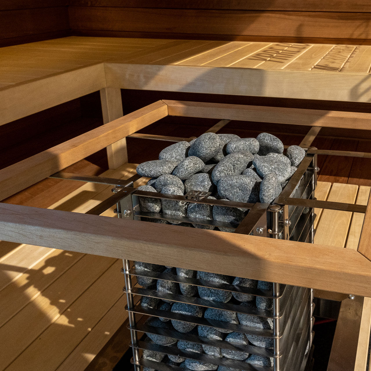 Safety railing of CLIFF electric sauna heater – HUUM